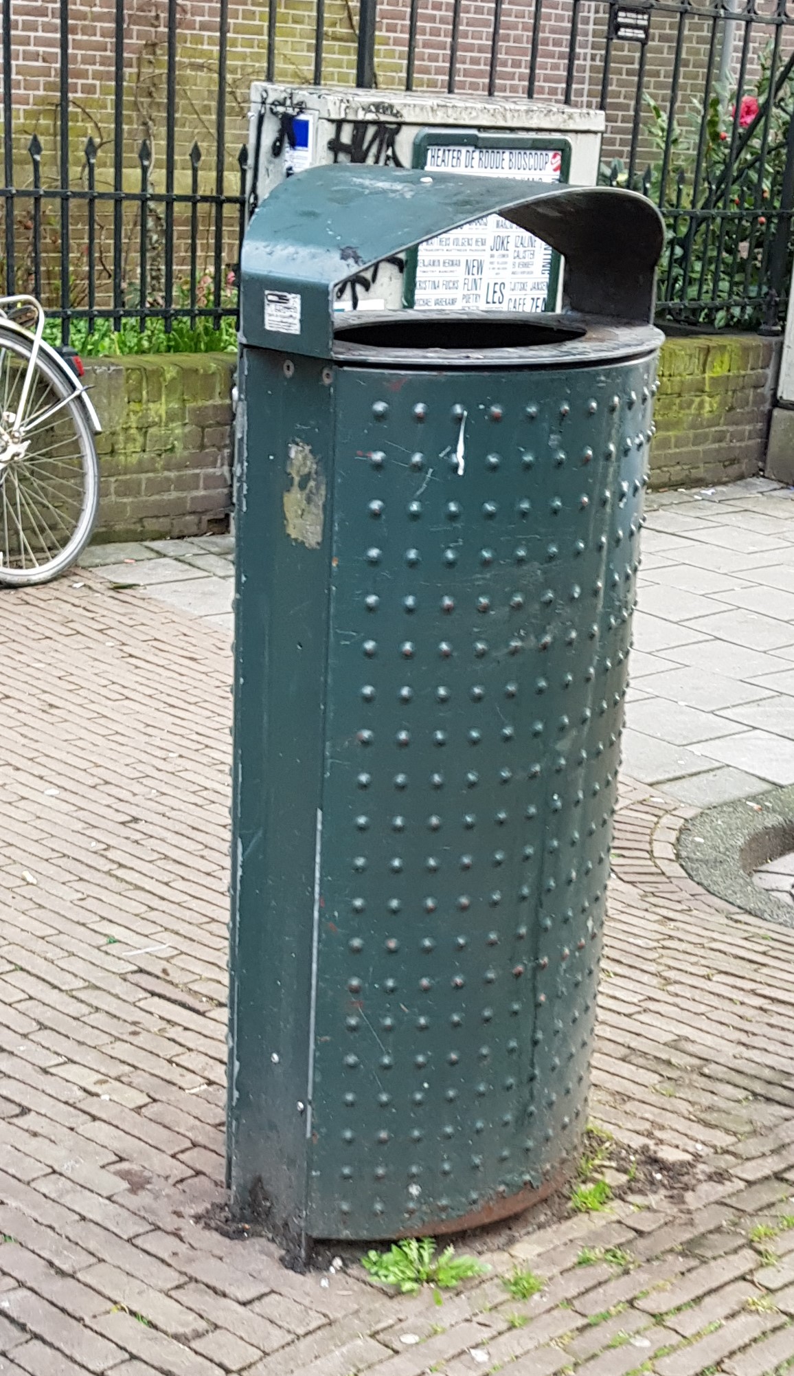 30 Everyday Things in Amsterdam: (14) Where to put your garbage and ...